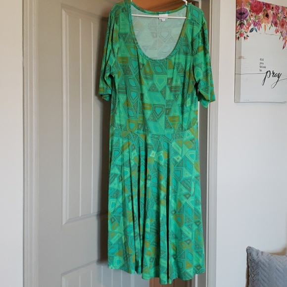 LuLaRoe | Dresses | Rare Alice In Wonderland Green Mirrors Collectible ...